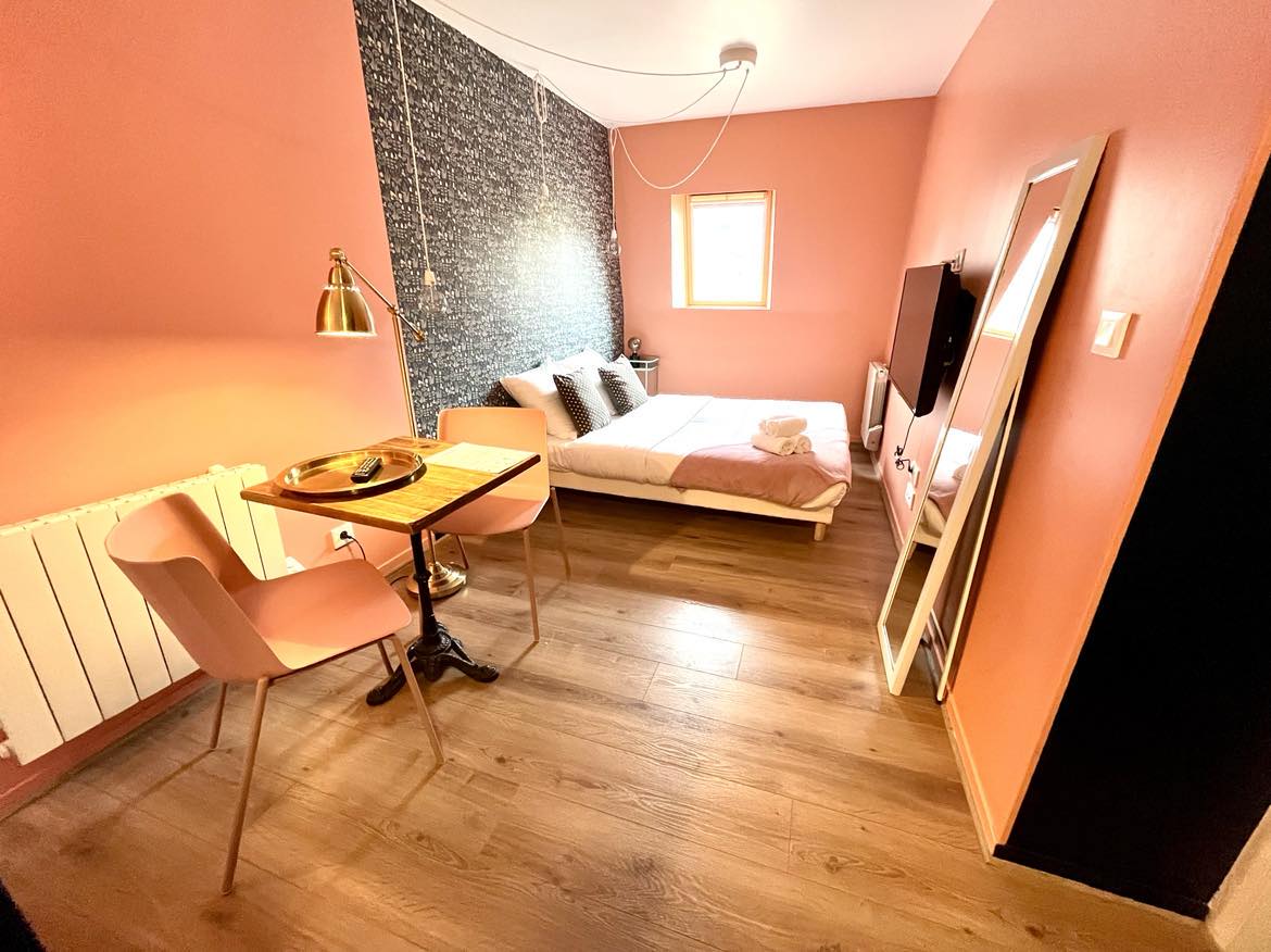 La Bonbonnière studio: Comfort in the Heart of Caen - Airbnb