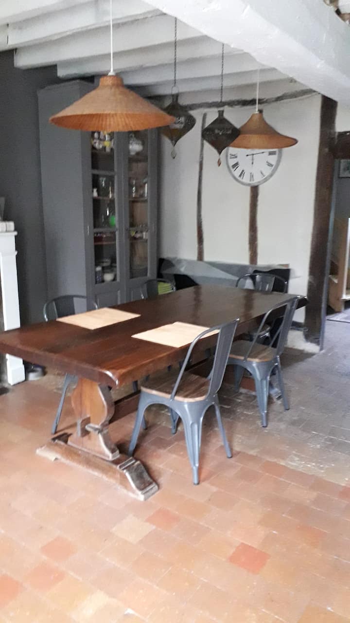 Chambre D'hôtes Avec Salon Dans Maison De Campagne - Cher
