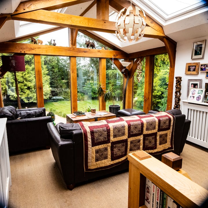 Spacious Bed & Breakfast Near The Devils Punchbowl - Farnham