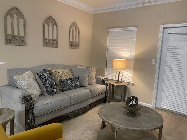 Luxurious, Gated Fully Furnished  2br 2 Bath - Montgomery, AL