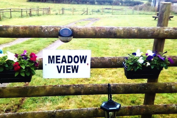 Spacious 3 Bedroom 3 Bathrom Cottagebrecon Logfire - Brecon