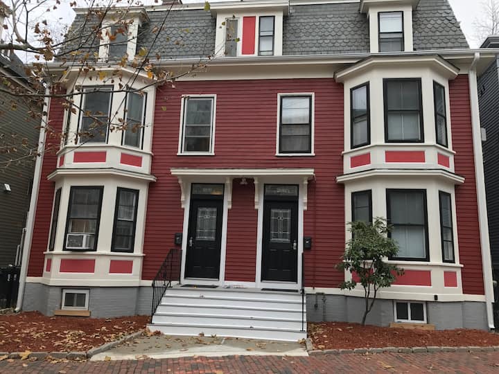 Lovely 1st-fl 1-bedroom Apt In Harvard Sq - ケンブリッジ, MA