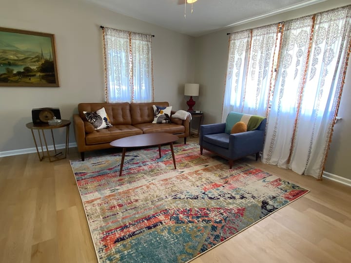 Midtown Mid Century Charmer - Savannah
