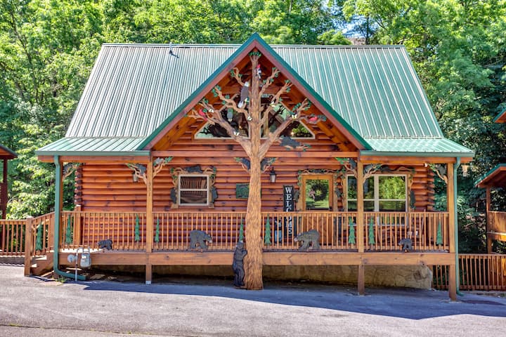 Heart Of Pigeon Forge! Hot Tub, Games, Cmty. Pool - Pigeon Forge, TN