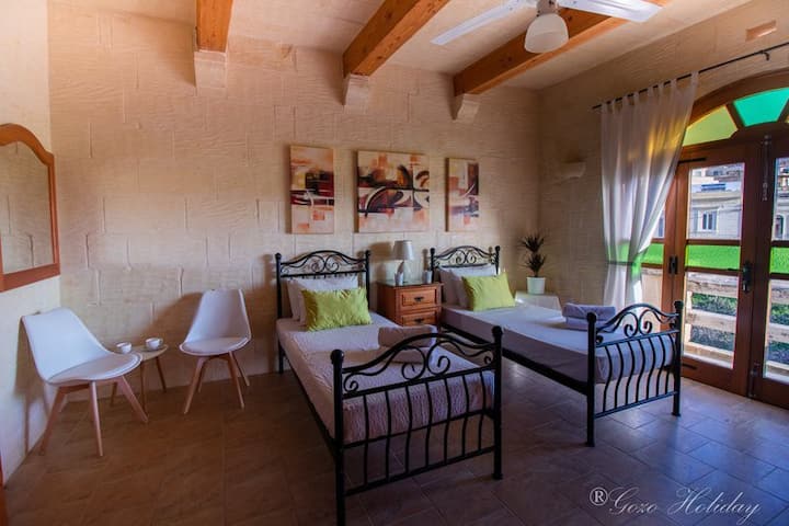 Lellux - Dbl /Tween Room - Malta
