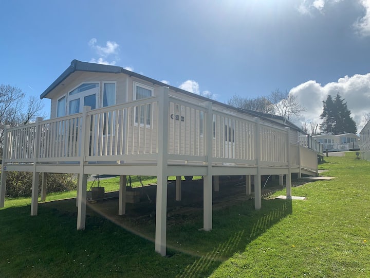 *Sea Views* 3 Bed Static Caravan For Hire - Aberaeron