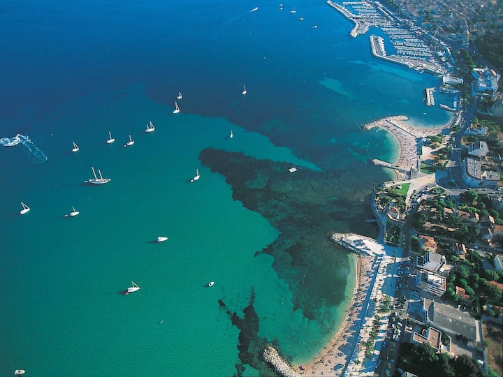 Appartement En Duplex Vue Mer ...Tout A Pieds - La Ciotat