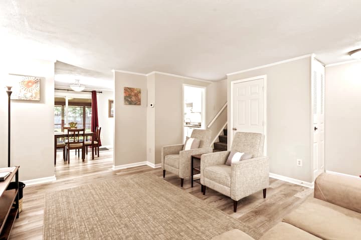 Recline At Timberline, Family Friendly! - Chester, VA