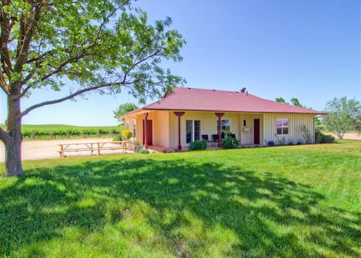 Vr Vineyard Guest House - San Miguel, CA