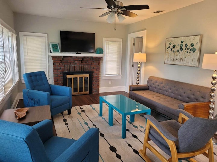 Peaceful Updated Sola Neighborhood 3br Cottage - Lakeland