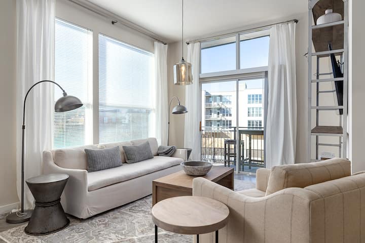 Inman Park 2 Bedroom Serviced Apartment With Pool - Atlanta, GA