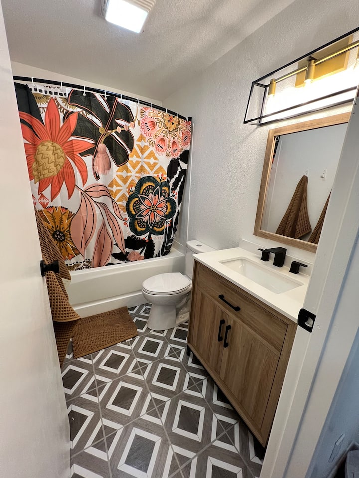 Quaint And Stylish Apartment Downtown Palmer - Alaska