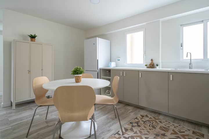 Very Bright Double Room Near The Sea - Valencia