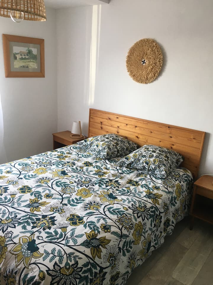 Beau Logement Dans Quartier Tranquille. - Pouzauges