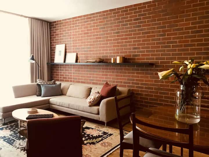 Undiscovered Gem In Rosebank 2br - Johannesburg