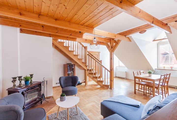 Old Town Apartment With 3 Bedrooms By Urban Rent - Vilnius