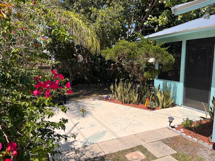 Dolphin House - Vero Beach, FL