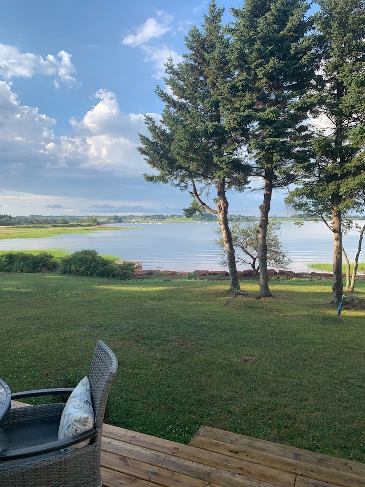 Waterfront Cottage, quiet retreat for quiet guests - Cottages for Rent ...