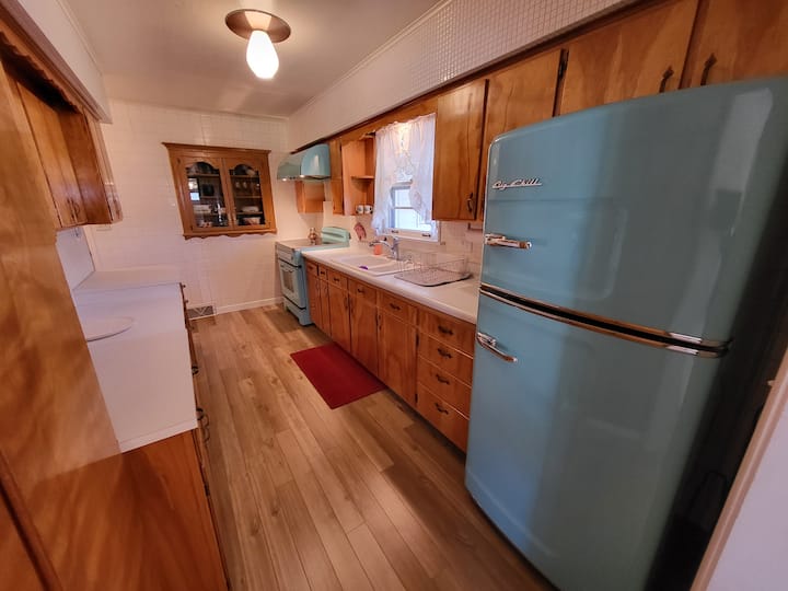 Fantastic Newly Renovated 1950's Getaway - Rapid City, SD
