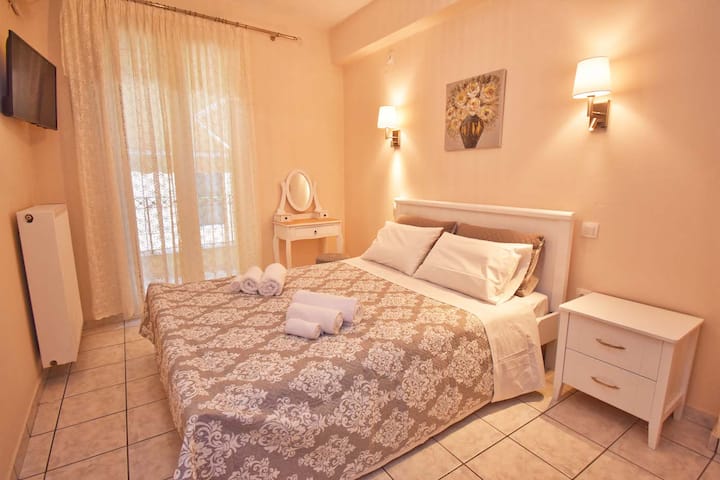 Casa Nikol Corfu - High Speed Wifi & Prv Parking - Corfu