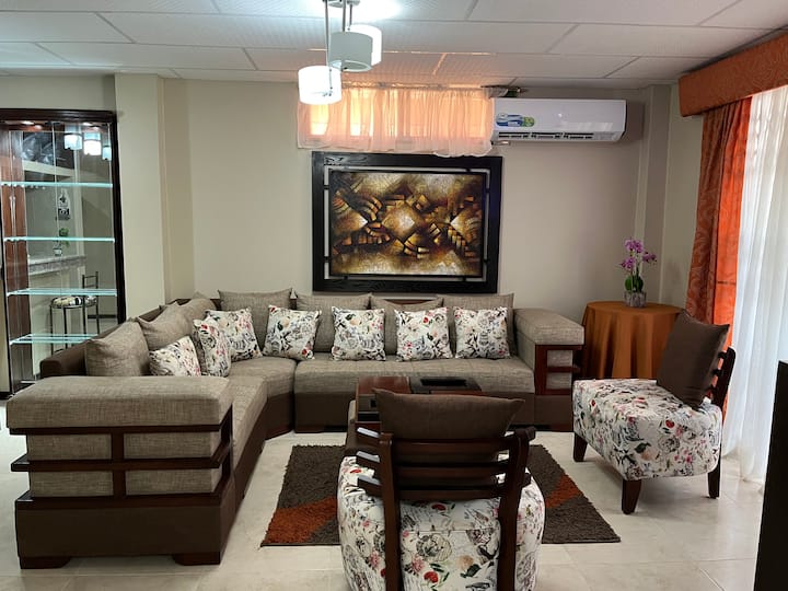 Elegante Apartamento Cerca Del Aeropuerto, Garzota - Guayaquil