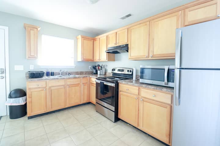 Lovely 2 Bedroom With Parking 2 - Chattanooga, TN