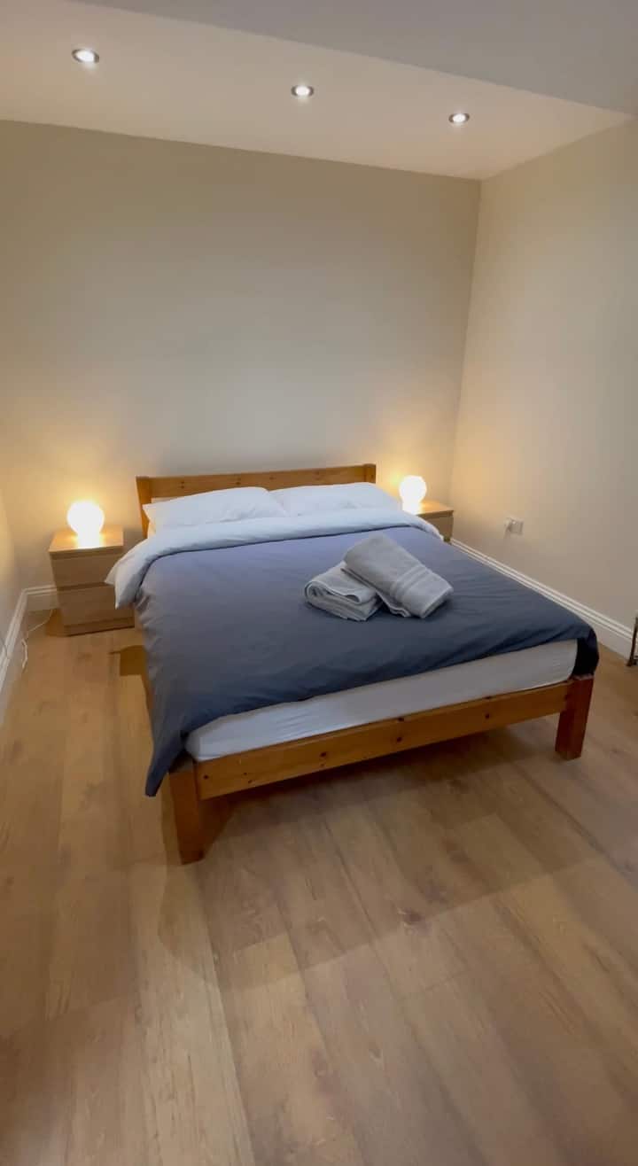 1 Bed Flat Near Blackhorse Road Station - London