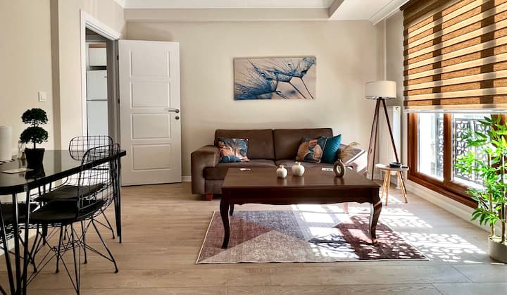 New & Comfortable Flat In The Heart Of Old City - Zeytinburnu