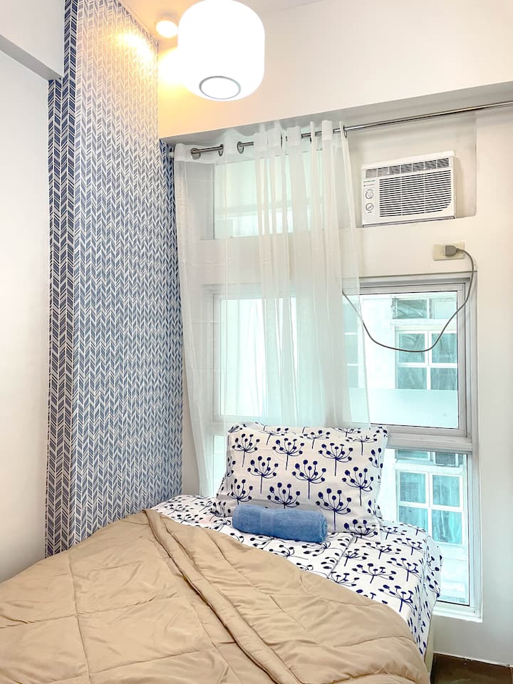 2 Br Condo W/wifi - Pioneer Edsa | Near Train - Pasig
