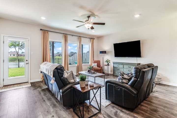 Waterfront,4bedroom,2bath,king Bed,separate Shower - Lafayette, LA