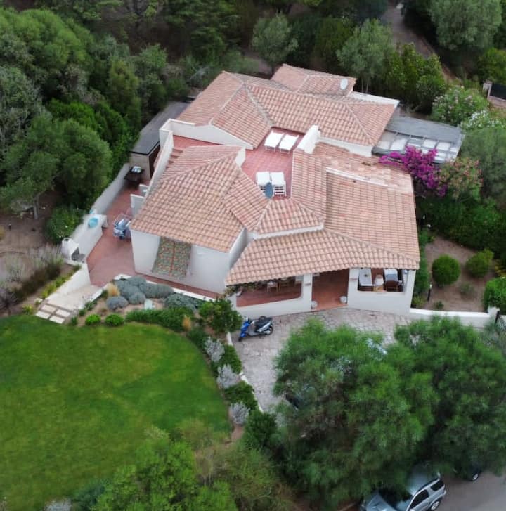 Villa Di Charme Immersa Nel Verde - Santa Teresa Gallura