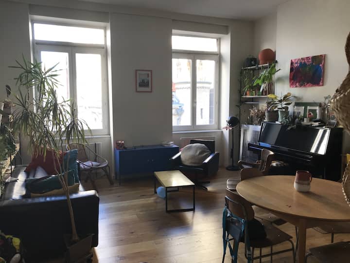 En Plein Centre Ville, Côté Piscine Du Rhône - La Confluence - Lyon