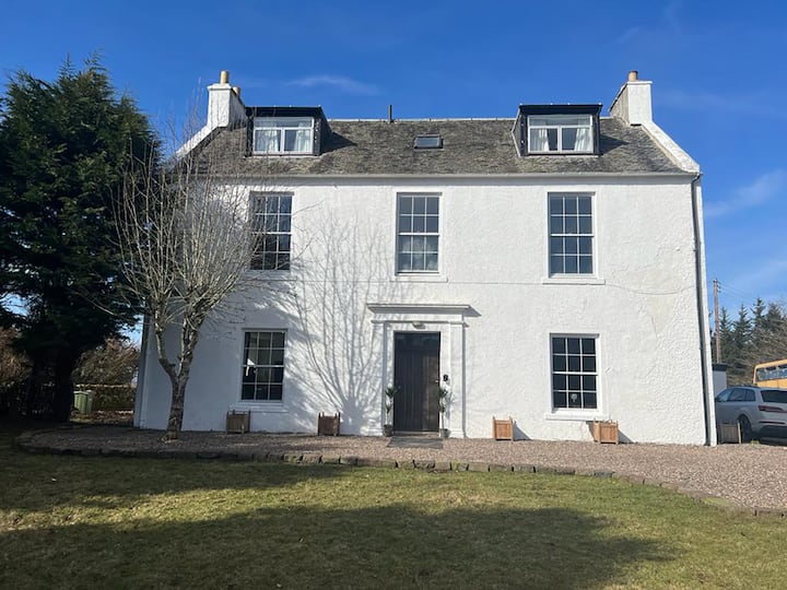 Colzium Farmhouse - Main House - Livingston