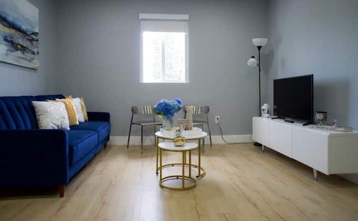 Lovely, Renovated 1 Bedroom Unit - Miami