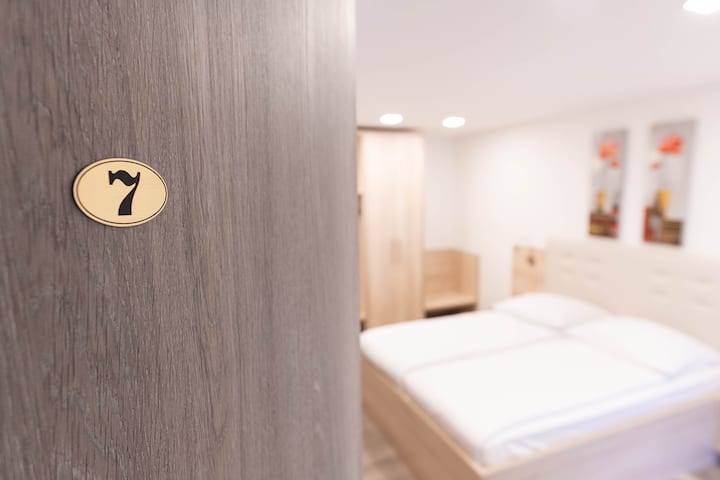 Sobe In Apartmaji Ramar: Soba 7* - Novo Mesto