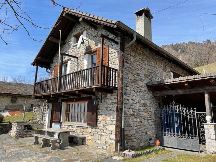 Casa Ticinese Vista Lago - Locarno