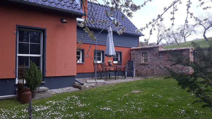 Gemütliches Ferienhaus Mit Eigenen Garten - Guben