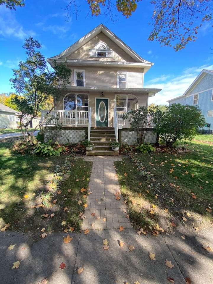 Porch On Main - Five Bedrooms, 3 Baths - Clear Lake, IA