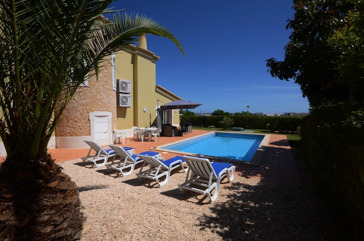 Casa Da Torre Espetacular V4 Com Piscina - Portimão