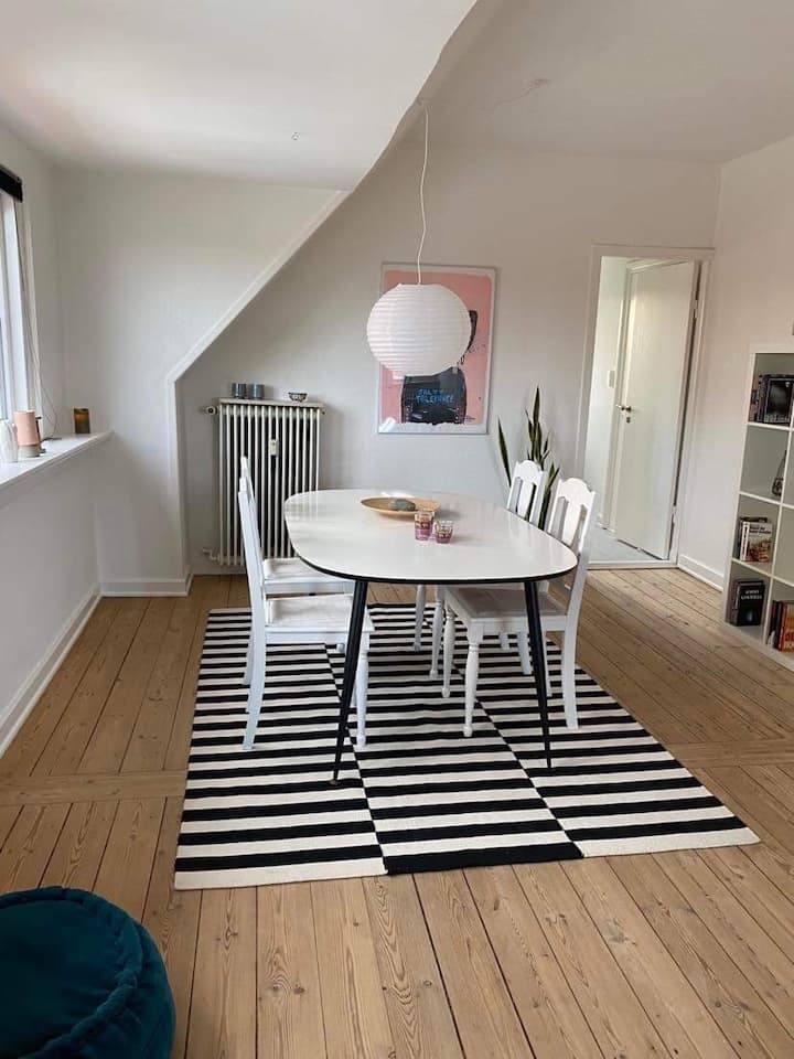 Skøn Taglejlighed I Odense M - Odense
