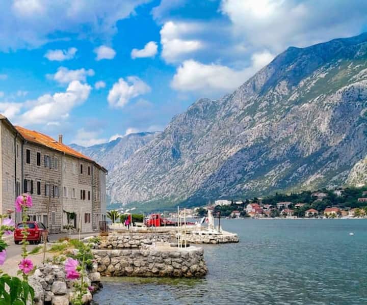 Chic Waterfront 1f Studio In Historic Home W/ View - Kotor