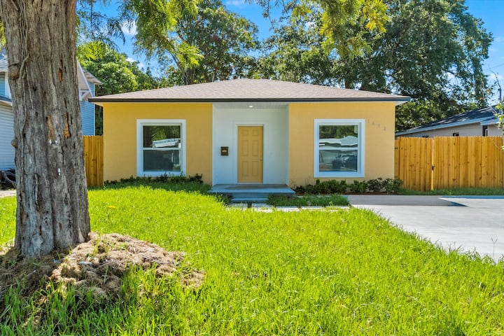 New Construction House Close To Downtown & Beach! - St. Petersburg, FL