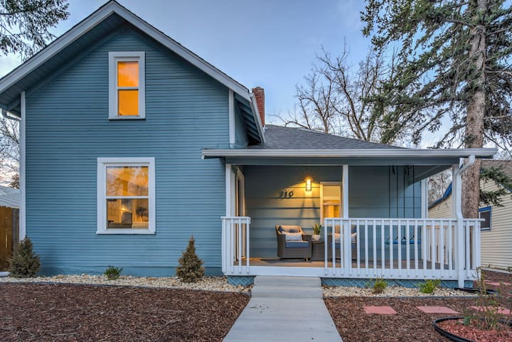 Boho Bungalow Downtown Renovated Family Home - Colorado Springs, CO