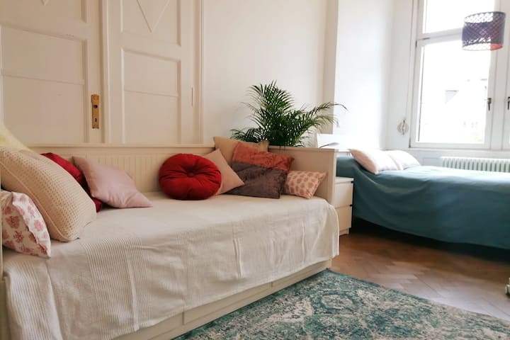 Das Klopstock Zimmer: Großes, Helles Ez/dz - Wiesbaden