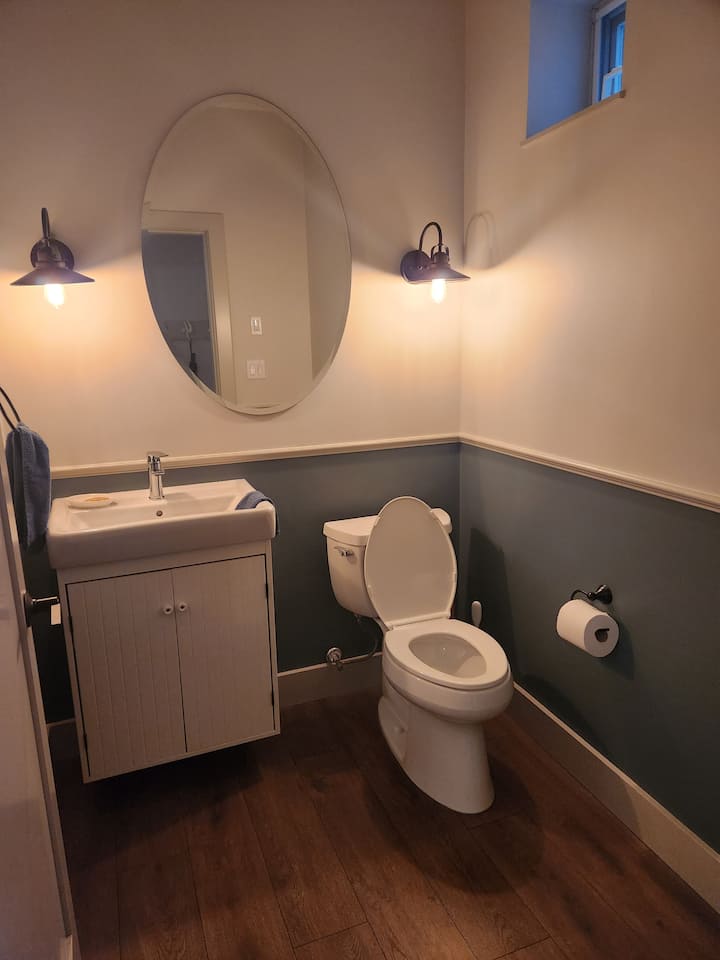 The Knut House - Room 2 - Vancouver