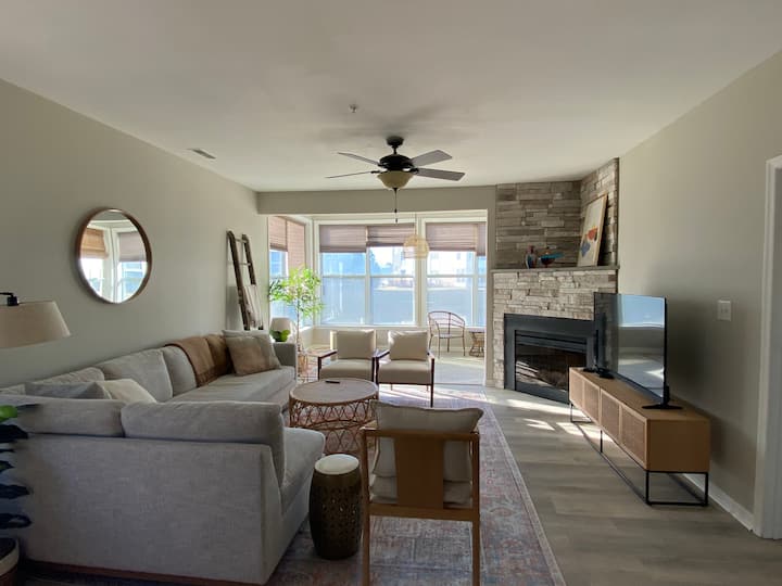 Lovely 3 Bedroom Condo W/ Pool - Lewes, DE