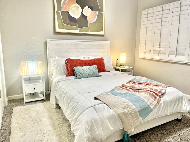 ~Casa Nova~ 2b/1b Home Tower District-free Parking - Storyland, Fresno