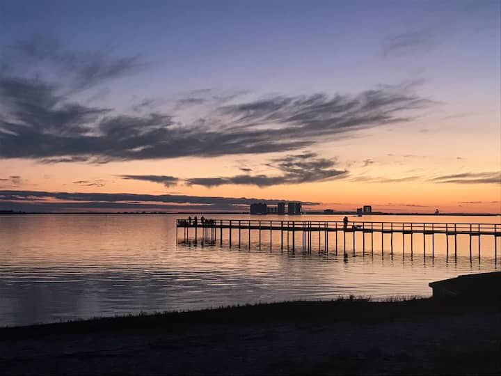Beautiful 4-bedroom Retreat Home With Bay Access - Navarre, FL