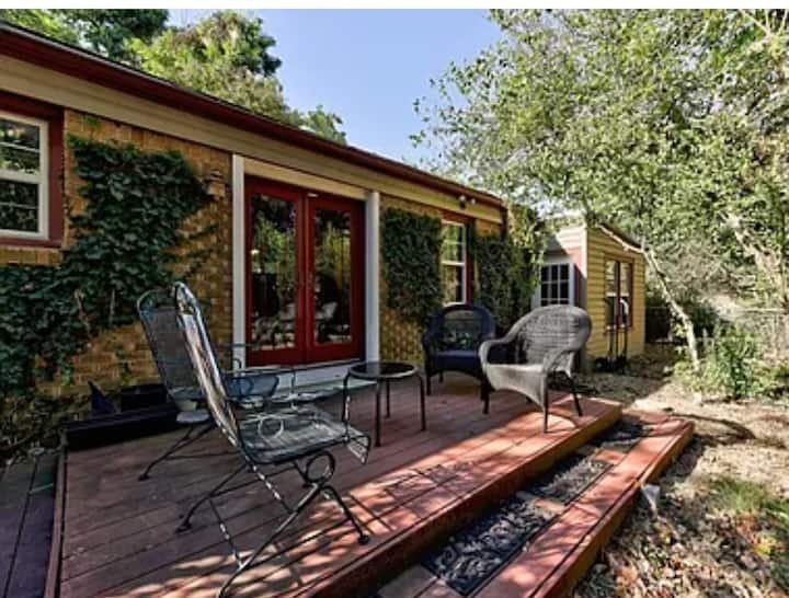 1mile From Ou - The Cheerful Cottage - Norman, OK