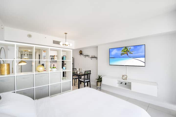 Cozy Marina & City View Studio In Edgewater, Miami - Miami, FL